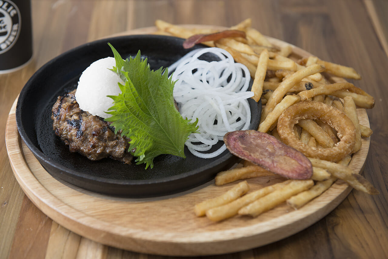 MENU | BURG HOLIC Coffee & Diner | Aged Angus Sreak,Hamburger,Hamburg ...